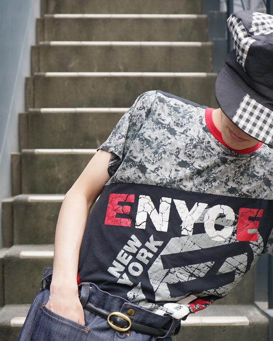 "ENYCE" -Switched Pattern Logo Printed S/S Tee- – MANHOLE ONLINE STORE